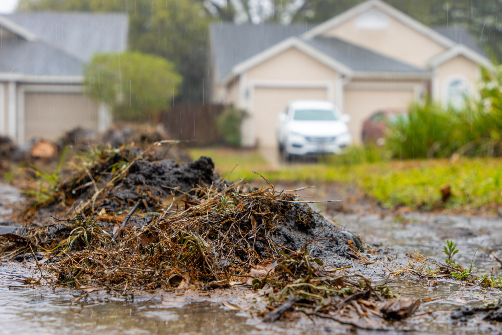 Why EasyOn? – EasyOn Gutter Guard